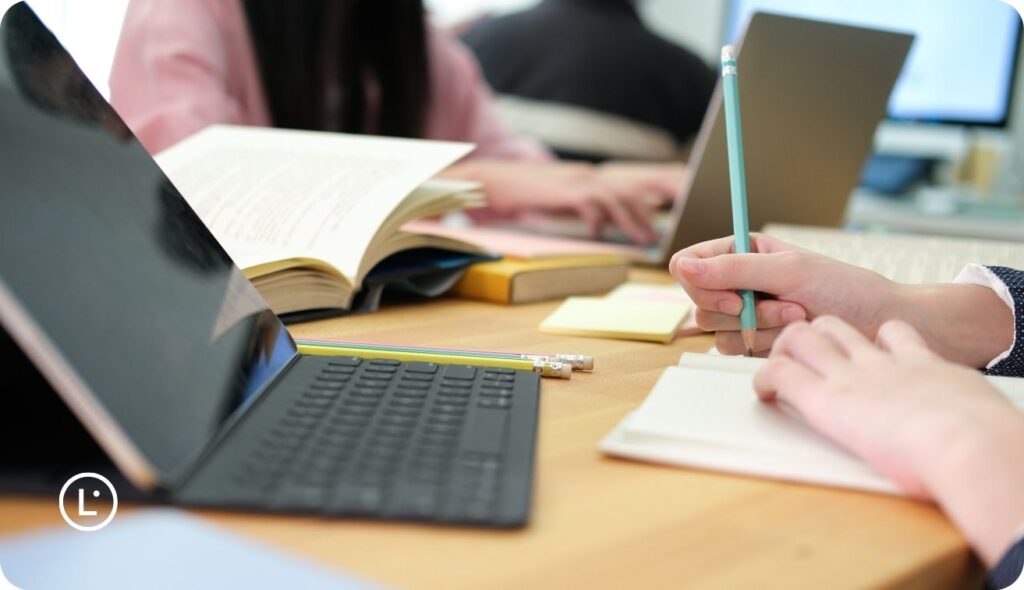 5 best translators for students - Lara Translate